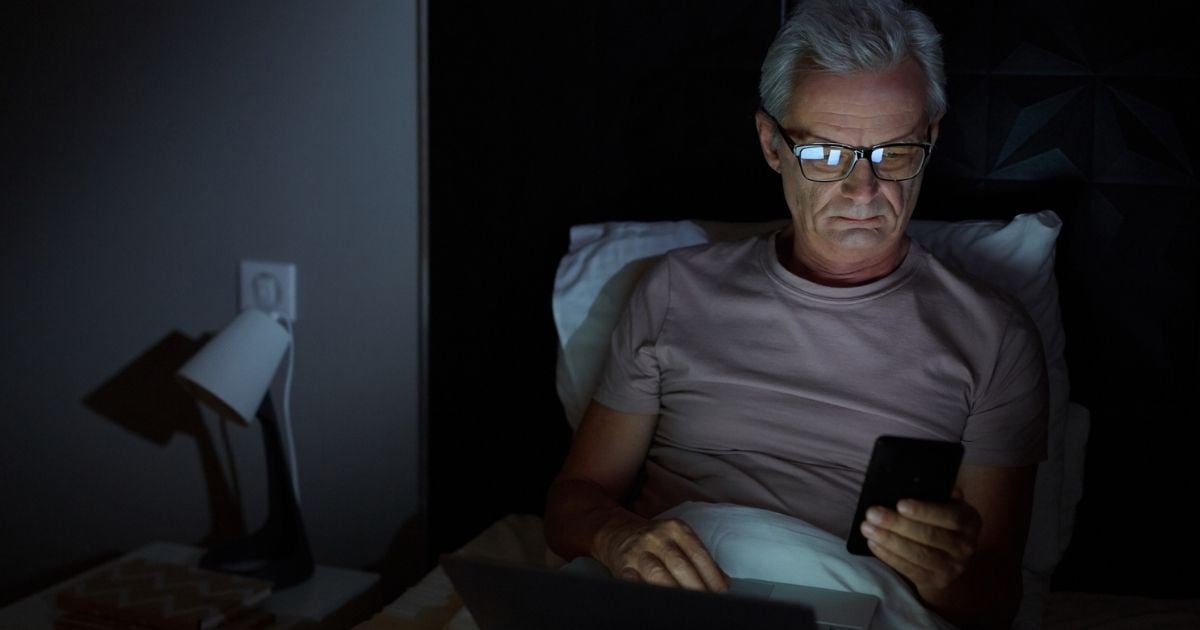 Blue Light and Aging Eyes: Is Screen Time Making Things Worse?